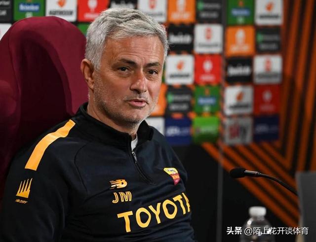 Madman stands on the last post! Great Italian left-back scores twice ...