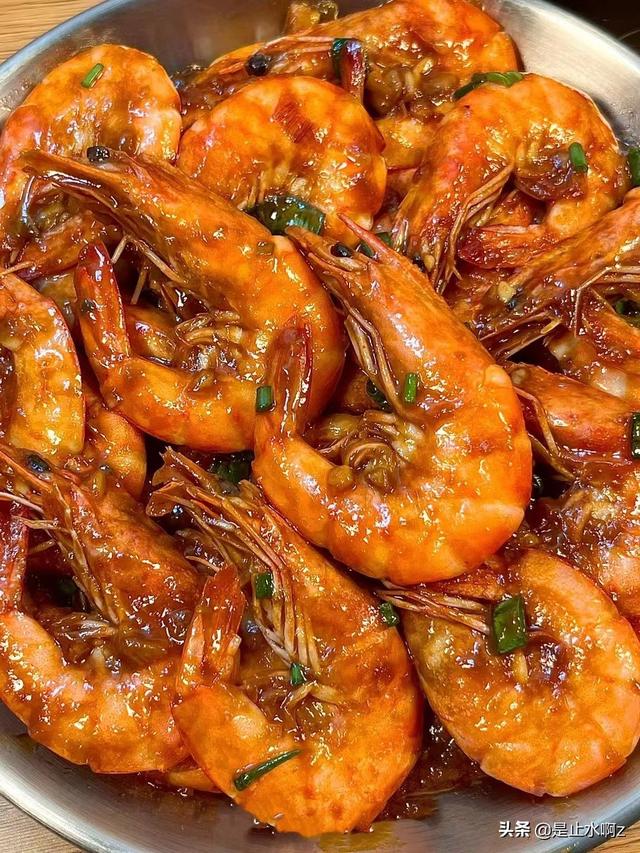 Oily prawns that don't even want to let go of their shells - iNEWS