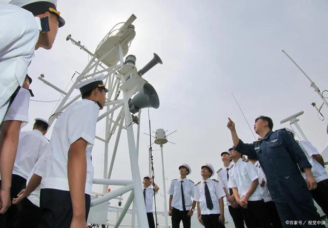 How are the food and accommodation conditions of the ocean-going crew ...