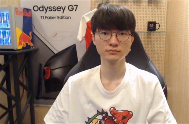 T1 stingy in the same line?Faker's assistant asks fans for old lipstick ...