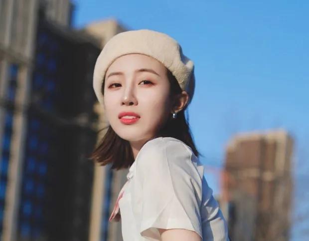 Temperament female singer Ye Jia - iNEWS