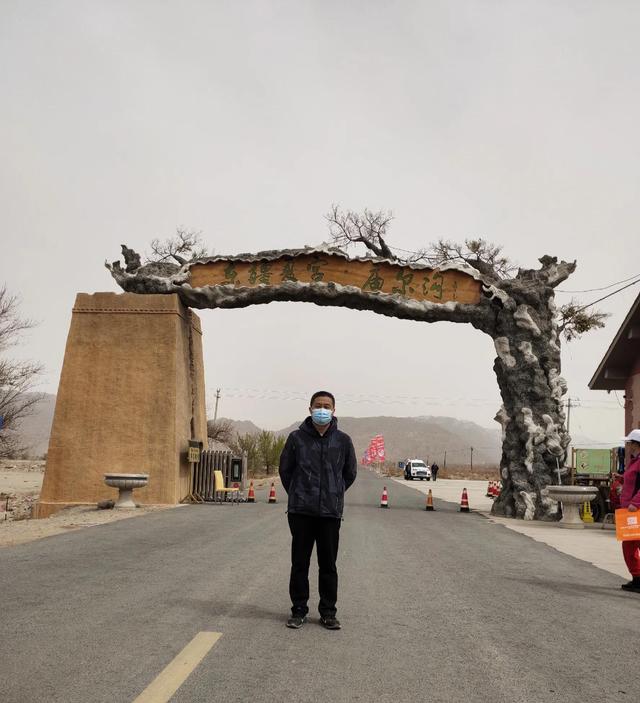 Hami in my eyes, there are thousand-year-old monuments and hundreds ...