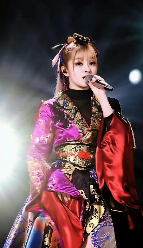 "The Pure Land of Ultimate Bliss" by Meiyi Liya swept the audience, a ...