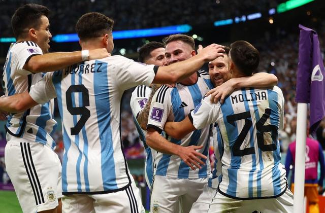 Slap hard in the face!Who says Messi doesn't deserve to be captain?It's ...