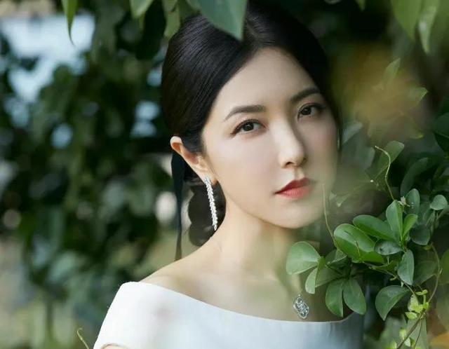 Zeng Li of Leng Yan and Noble Temperament - iNEWS