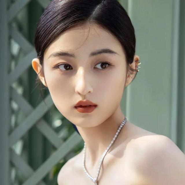 At the age of 20, Zhang Zifeng, who is worth over 100 million yuan and ...