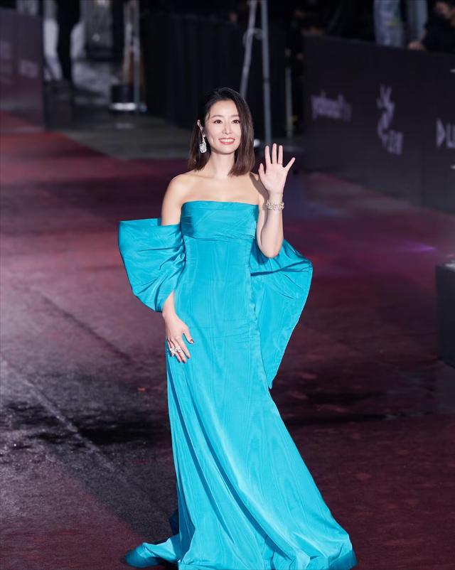 Ruby Lin attended the Golden Bell Awards alone, but Huo Jianhua played ...
