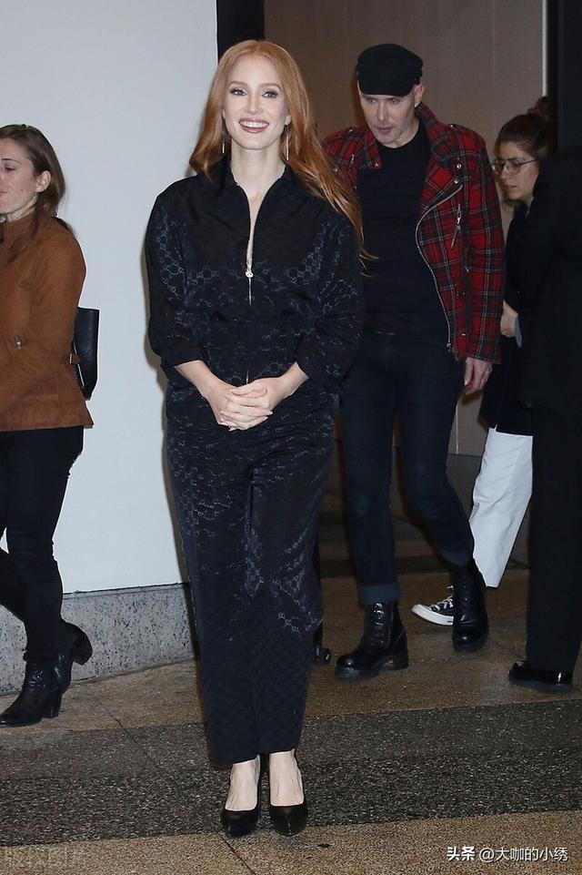 "Model worker" Jessica Chastain appeared on the streets of New York ...