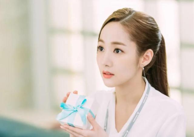 Relying on plastic surgery to reach the pinnacle of life, there has ...