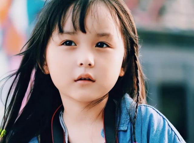 Because she is too beautiful, she was called to "ban plastic surgery ...