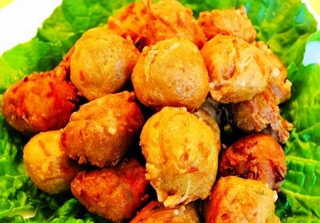 Old Beijing style fried tofu balls, the crispy shell makes you want to ...