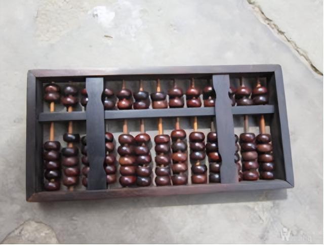 Abacus, abandoned by Chinese education, is regarded as a treasure by ...