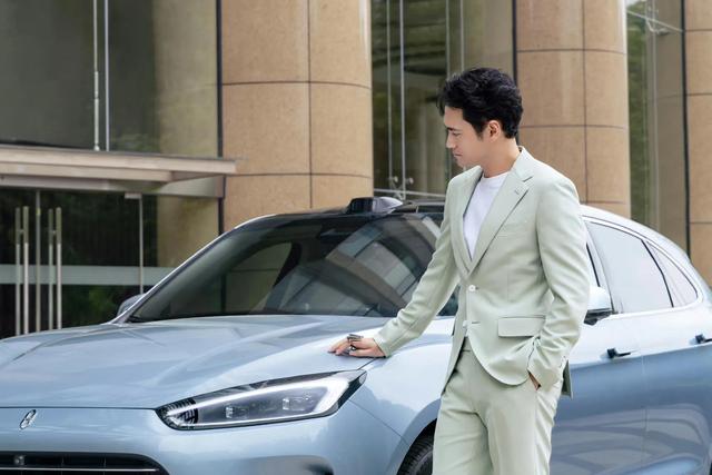 Experience Huawei QJ M5 autonomous driving first-hand! Shuttle freely ...