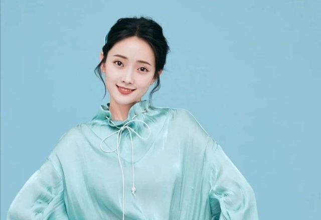 "Little clever" Wang Luqing, a pure and lovely face with a pair of ...