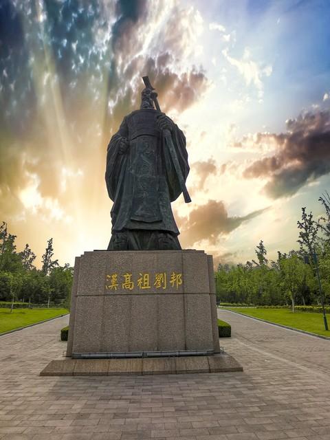 Liu Bang asked: Who should be crowned king? Zhang Liang: Whoever His ...