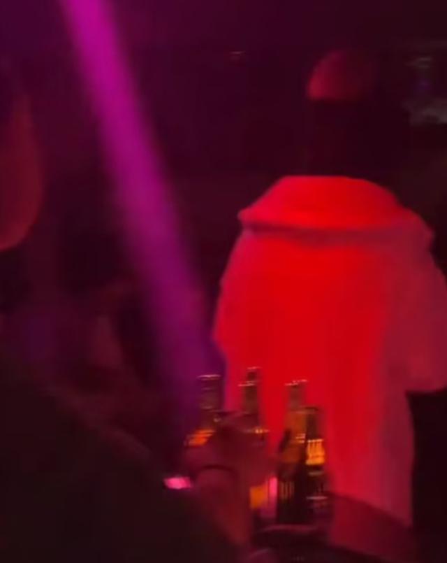 Baby Guan Zhe's Bar Playing together is a hot search, Assistant Yang ...