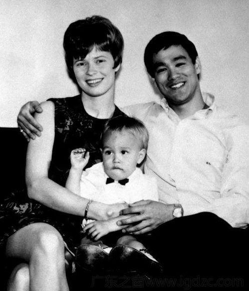 She is Bruce Lee's wife, but she married his apprentice after Bruce Lee ...