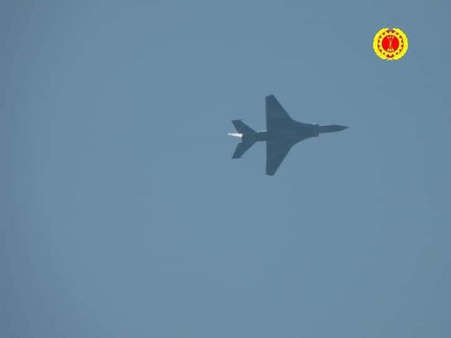 Myanmar Air Force pilots fly Chinese FTC-2000G fighter jets at low ...