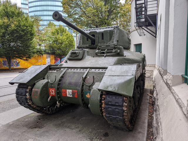Canadian Ram Tank "Ram Mk.II" - iNEWS