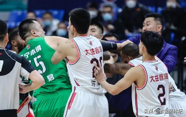 Yang Ming revealed that Han Dejun was injured, his face was deformed ...