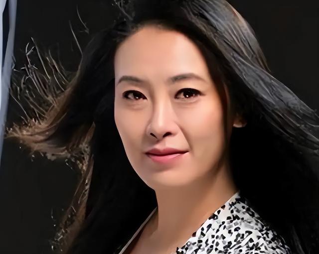 Jani: Shen Junyi divorced for her, after 8 years of unsuccessful love, she turned to marry Shen ...