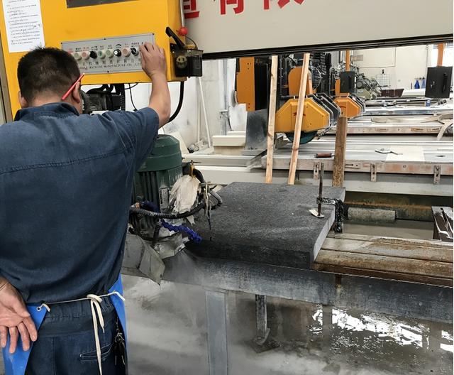 Stone dry hanging slotting: manual slotting & mechanical slotting - iNEWS