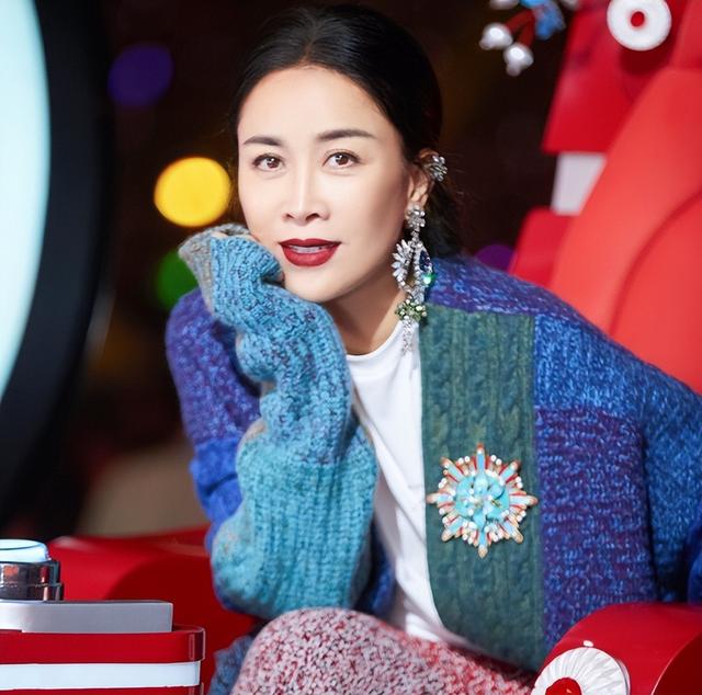 Female singer spent 30 million to win the Sing! China championship? - iNEWS