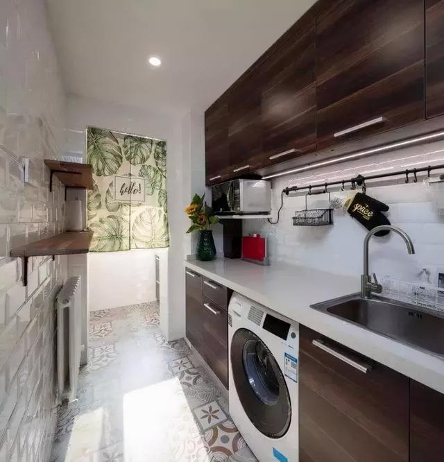 Why do foreigners put washing machines in the kitchen?Listen to the ...