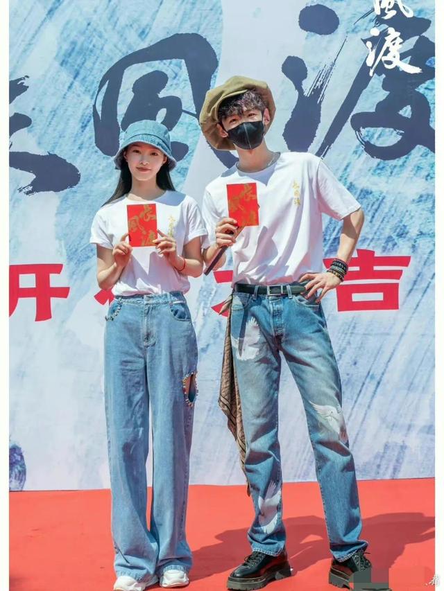 Although Bai & Song Wei made the official announcement, netizens have ...