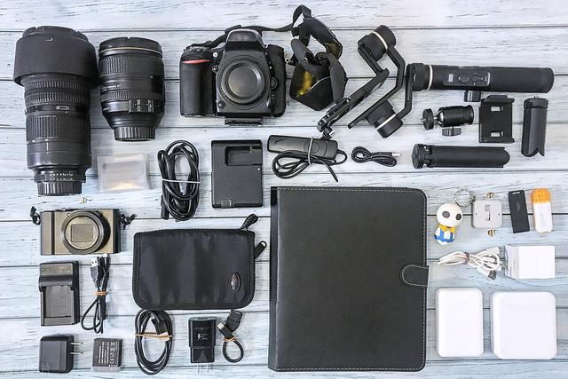 Photography School (Part III: Photographic Equipment) - iNEWS