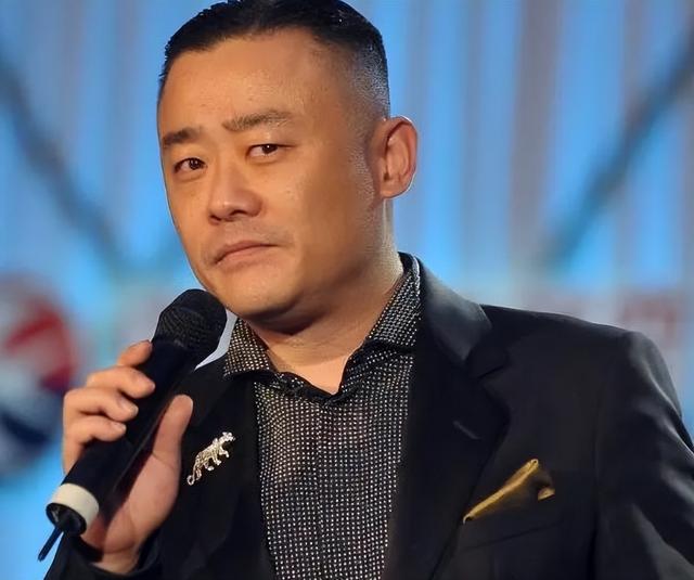 Zhou Libo was met by chance in New York, with a fat body and sparse ...