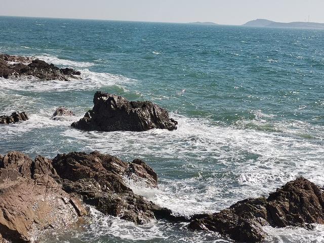 The original five-character rhythm poem "Watching the Sea without Waves ...