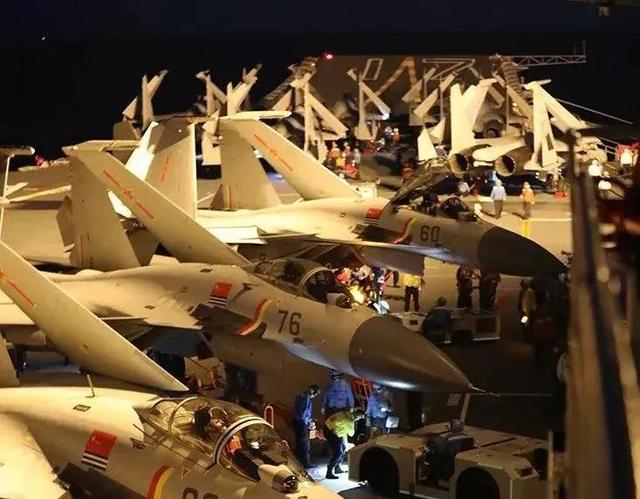 Full Deck Attack!The Chinese and American aircraft carrier groups ...