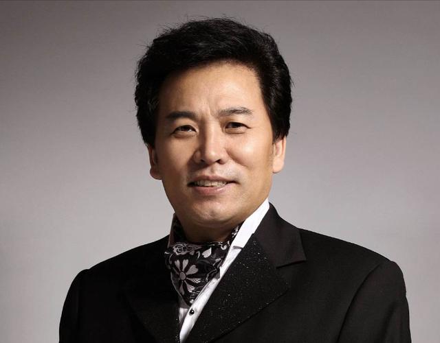 Singer Tong Tiexin: The first marriage failed to raise his son alone ...