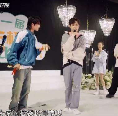 Xu Minghao and Zhang Yanqi's "Youth Travels" show amazing talents, like ...