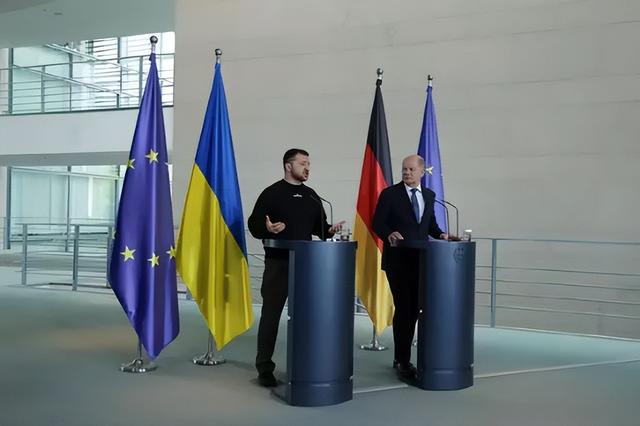 Russia's way of running to the door of the United States to show its ...