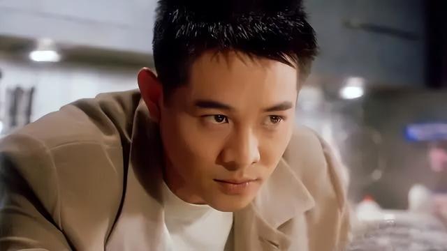 The former "hero" Jet Li, at the age of 60, has become old and bloated ...