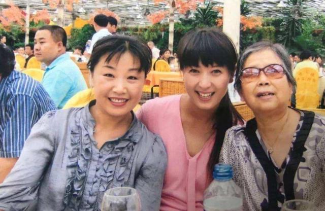 Actor Yan Xuejing: After a failed marriage, she gave birth to a ...