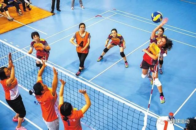 Targeted training of air volleyball frontal smash - iNEWS