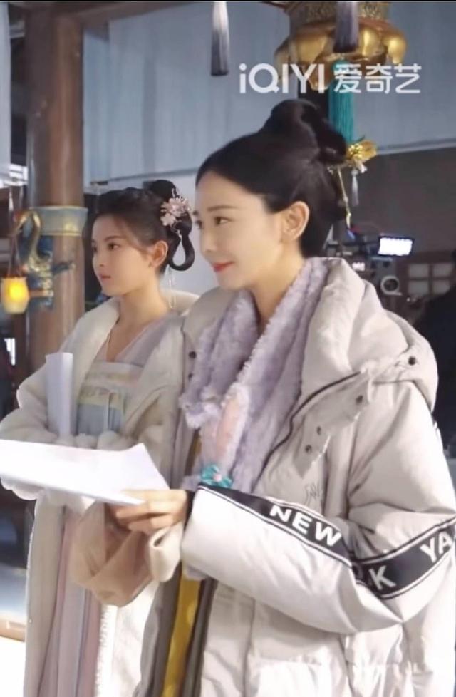 38-year-old Hai Lu plays the mother in the new drama, and 40-year-old ...