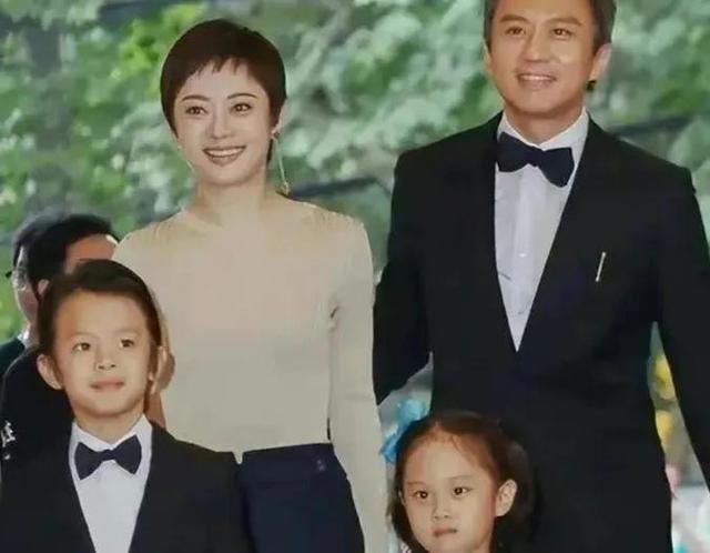 Humorous, delicate Mr. Deng - iNEWS