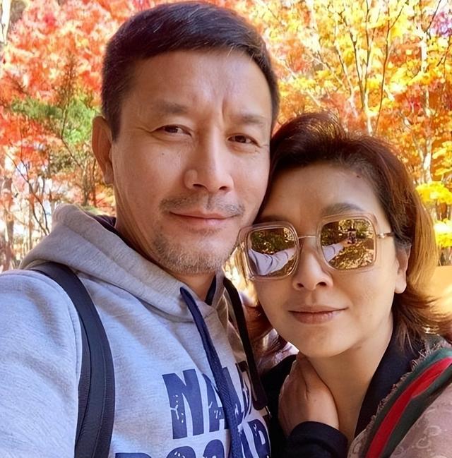 Charming woman Jiang Shan: She fell in love with a tough guy for the ...