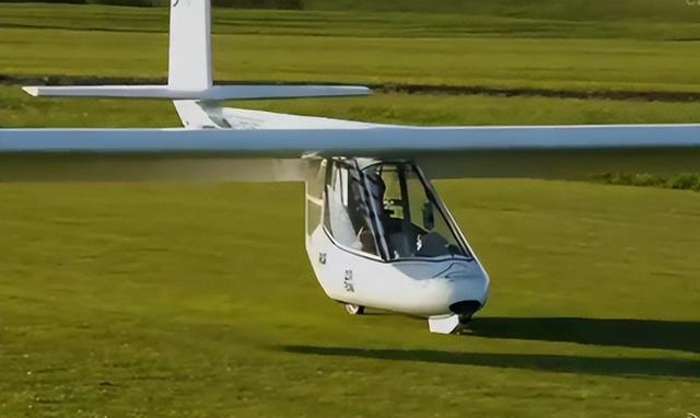 Glider landing gear: Use atmospheric currents to glide and extend ...