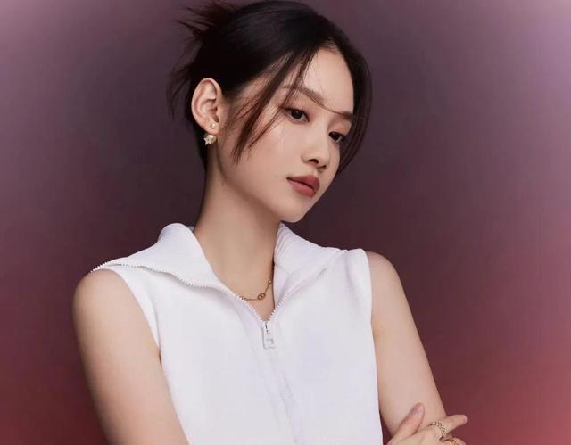 Sun Yihan's beautiful picture - iNEWS