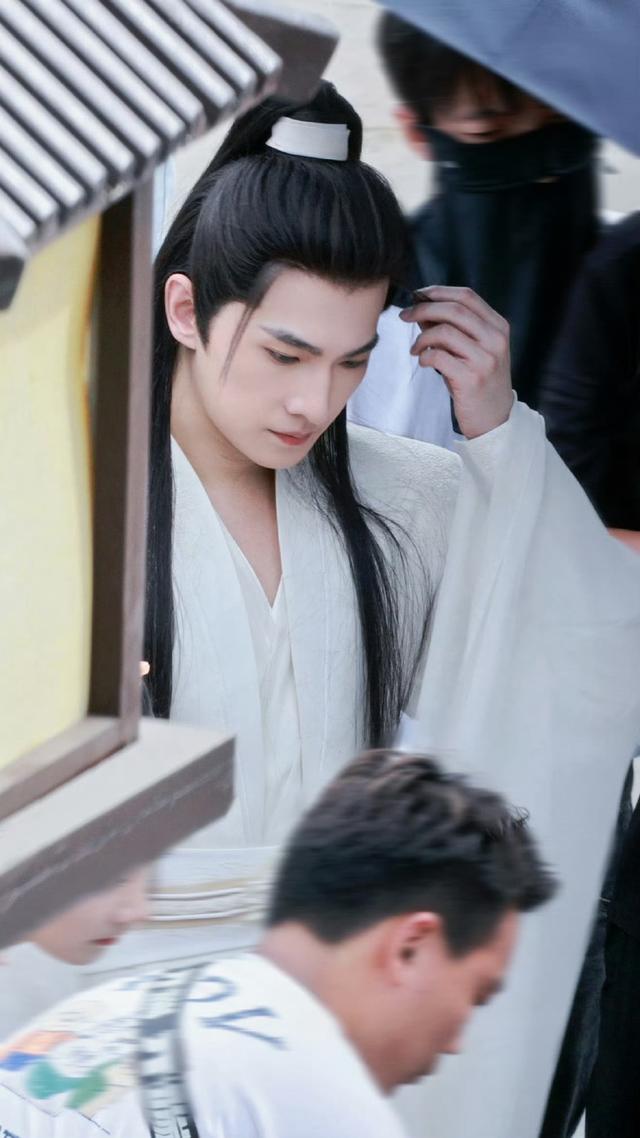 Yang Yang's new picture, remove the oil and become an immortal? Does it ...