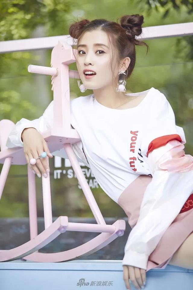 Li Ruojia's beautiful pictures - iNEWS