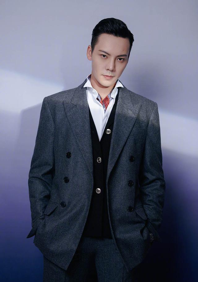 Powerful actor William Chan Photo Album: Qiyuxuanang, Fengshen Junlang - iNEWS