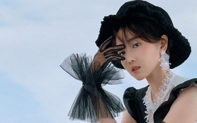 Little gossip: Chen Xiaojun Wei Daxun Gong Jun Qiao Xin ROSE Yuan ...