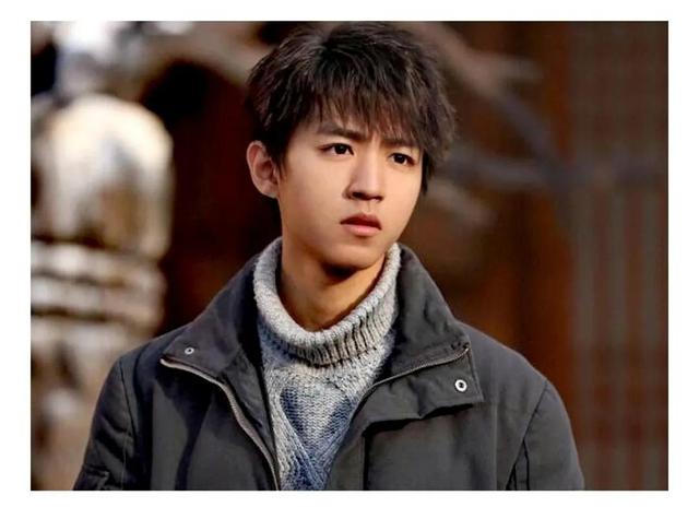 Wang Junkai, what did Meng Chao help Wen Xiaoyu in the movie "Broken ...