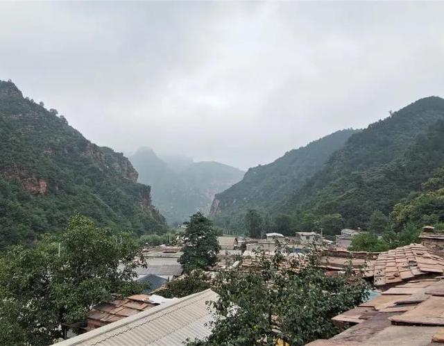 village between mountains and rivers - iNEWS
